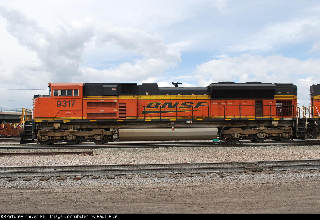 BNSF 9317
